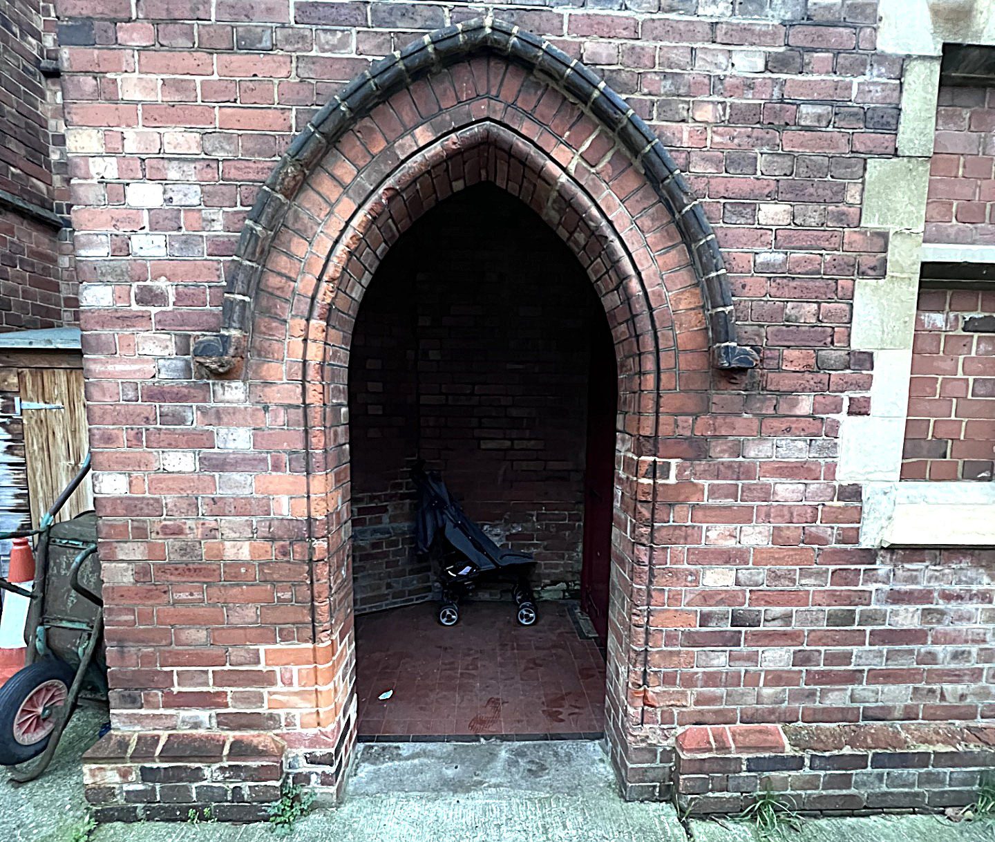 New Gate For 19th Century St. Thomas the Apostle Church, Finsbury Park ...